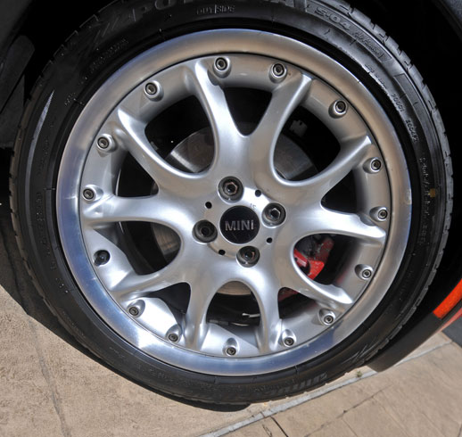 2005-mini-cooper-tire-490w.jpg