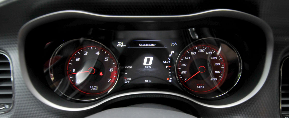2015-dodge-charger-hellcat-dashboard-490w.jpg